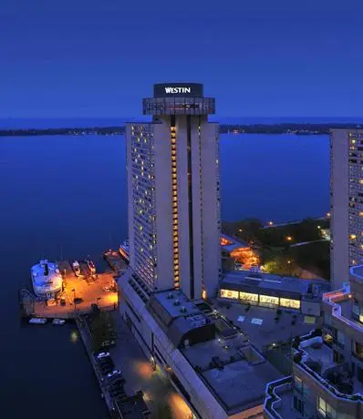 The Westin Harbour Castle Toronto – 4★ Hotel