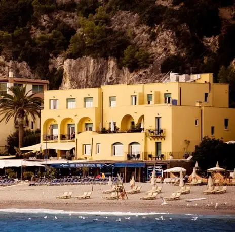 Albatros Hotel Finale Ligure – 4★ Hotel