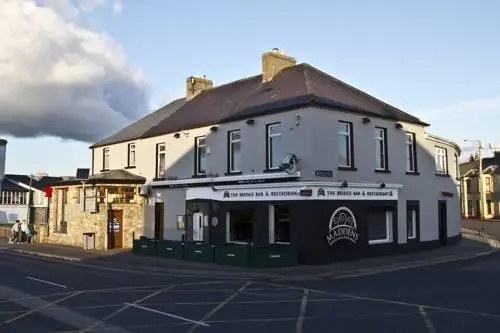Maddens Bridge Bar Restaurant & Guesthouse – 4★ Hotel